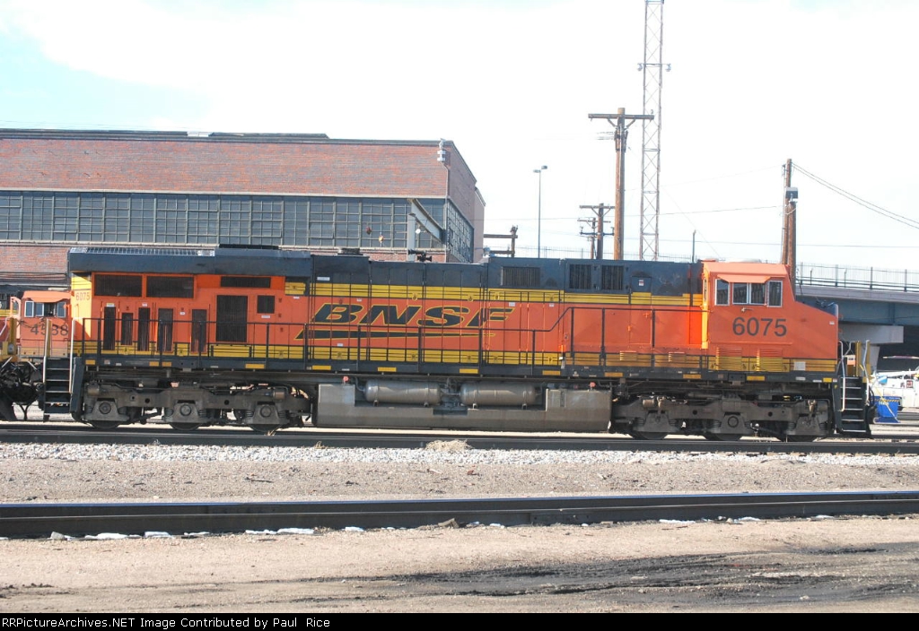 BNSF 6075
